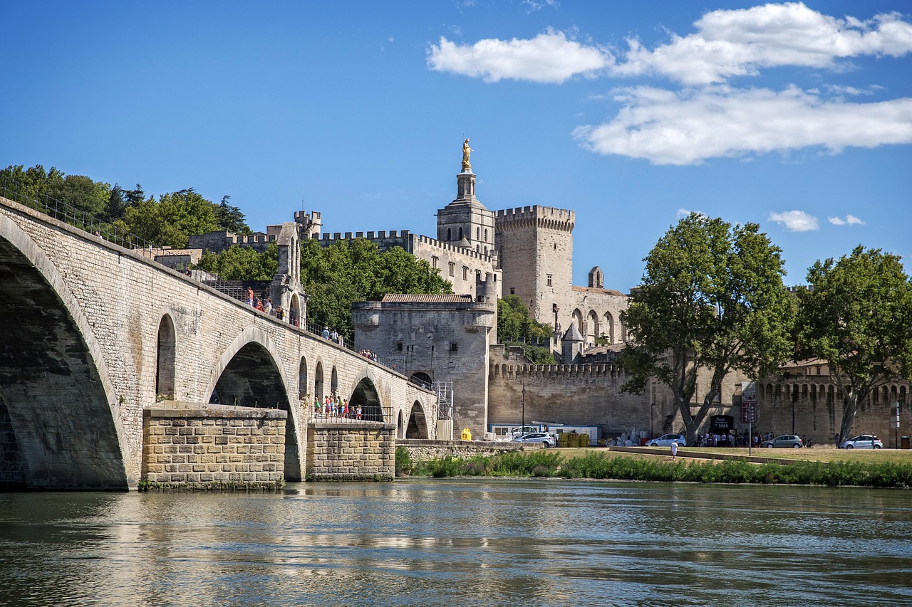 Avignon, France travel guide · TravelCousin