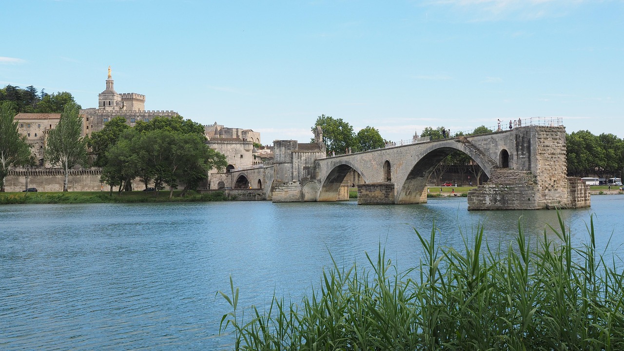 Avignon, France travel guide · TravelCousin