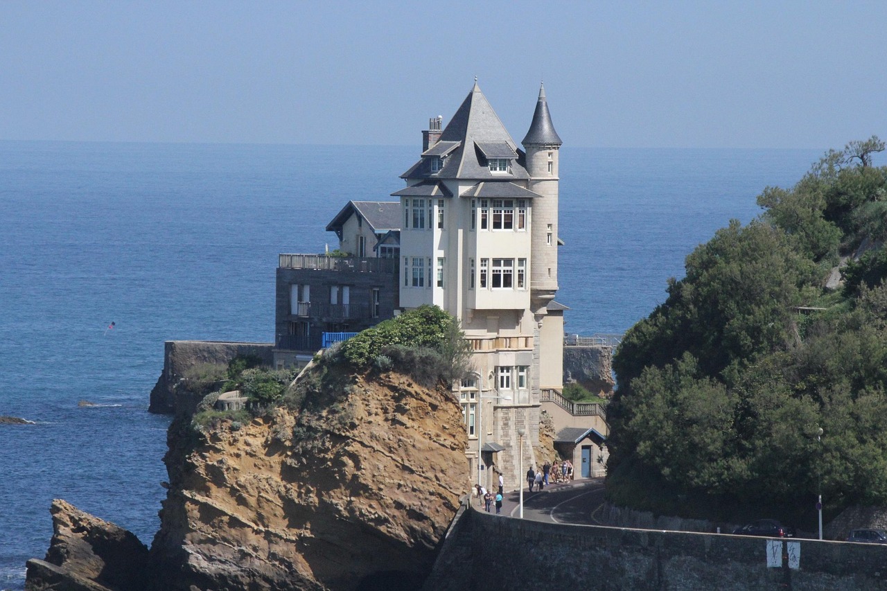 Biarritz, France travel guide · TravelCousin